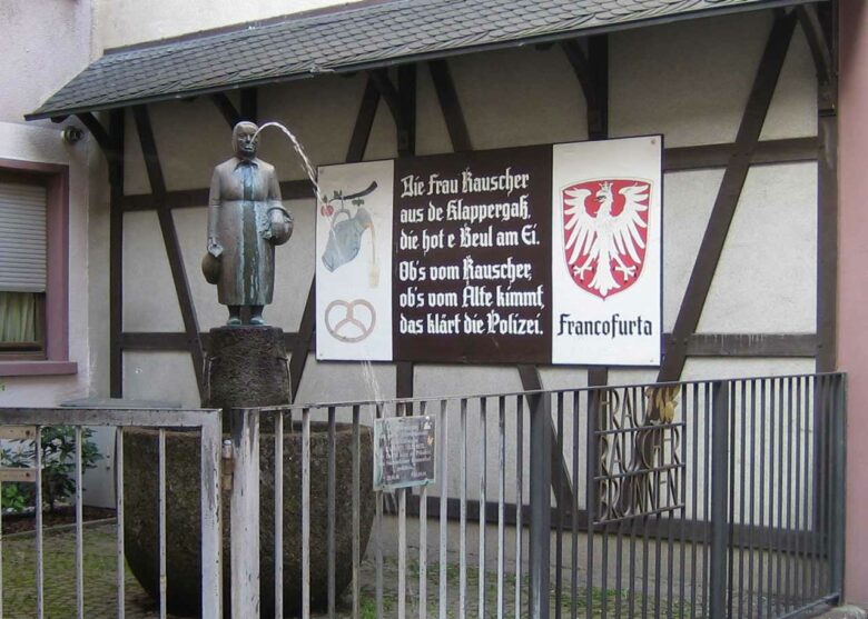 Der Fraa Rauscher Brunnen in Frankfurt | Deutschland mal anders