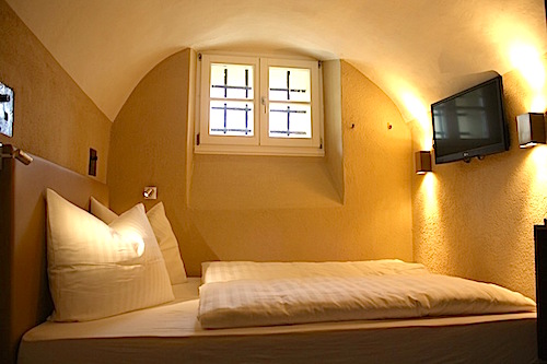 Urlaub im Knast: das Gefängnis-Hotel „Fronfeste“ in Amberg ...