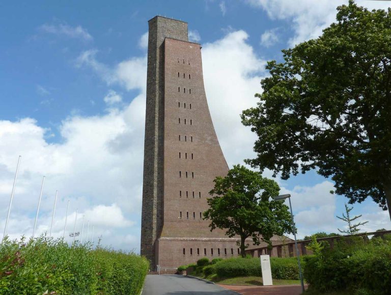 Das Laboe Marine-Ehrenmal | Deutschland mal anders