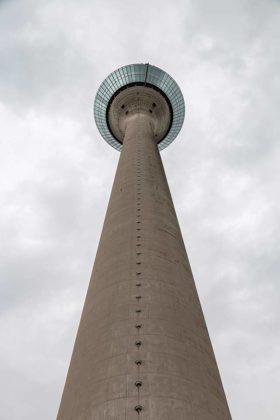 Die größte Dezimaluhr der Welt in Düsseldorf | Deutschland mal anders